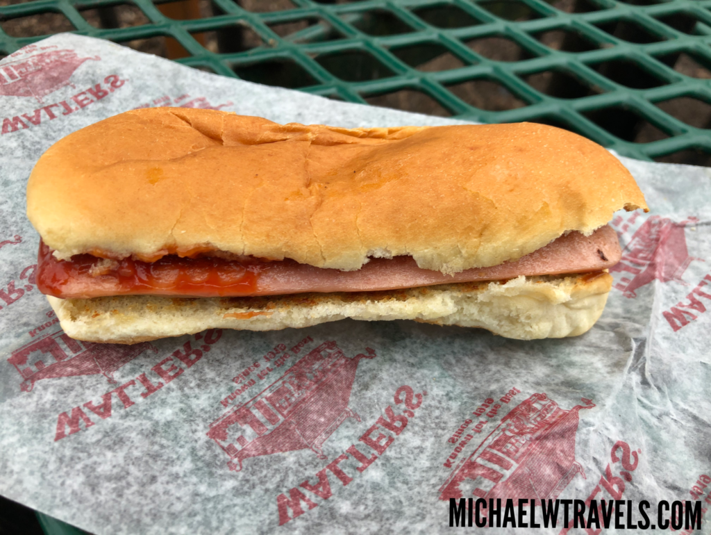 Grab A Bite To Eat At This Unique Pagoda in NY- Walter's Hot Dogs 7 ...